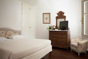 Hotel President (Viale Ammiraglio Morin No:65, Massa), otel