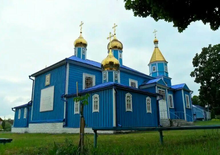 Ortodoks kiliseleri Svyato-Nikolayevskaya Tserkov Brestskoy Yeparkhii Belorusskoy Pravoslavnoy Tserkvi, Kobrin, foto