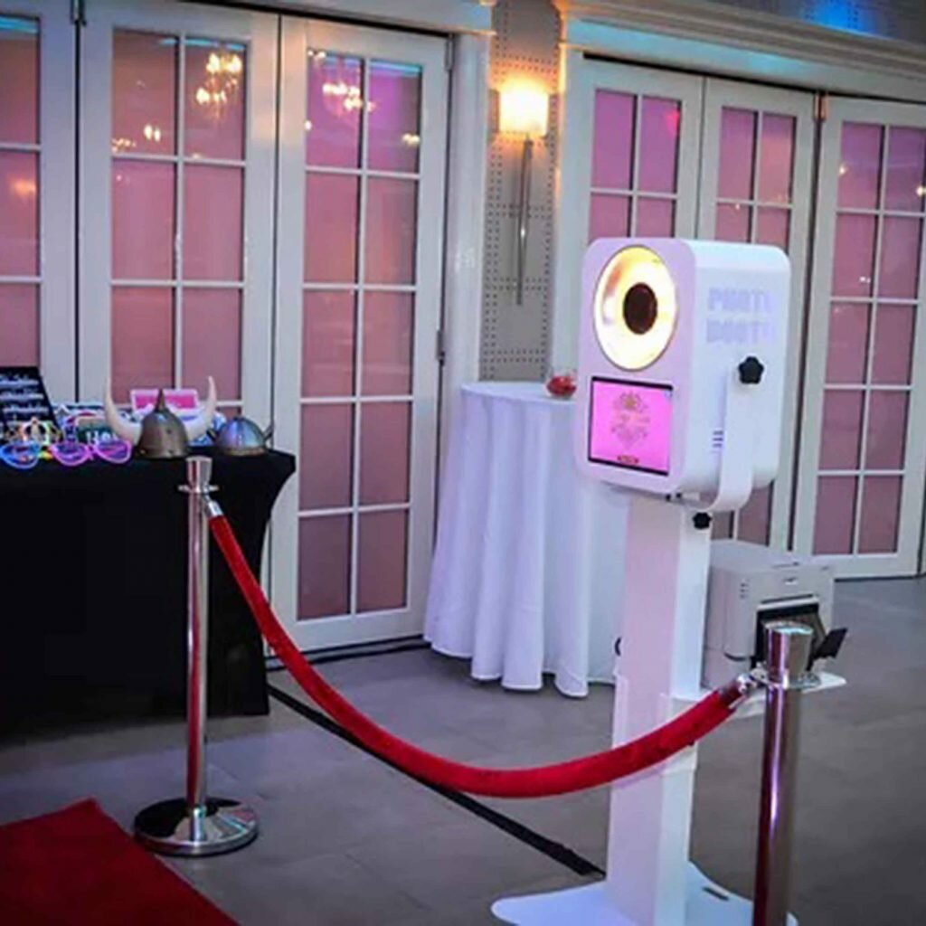 Fotoğraf stüdyosu kiralama Snapshot Corner Photo Booth Rental & IT Rental Services, Dubai, foto