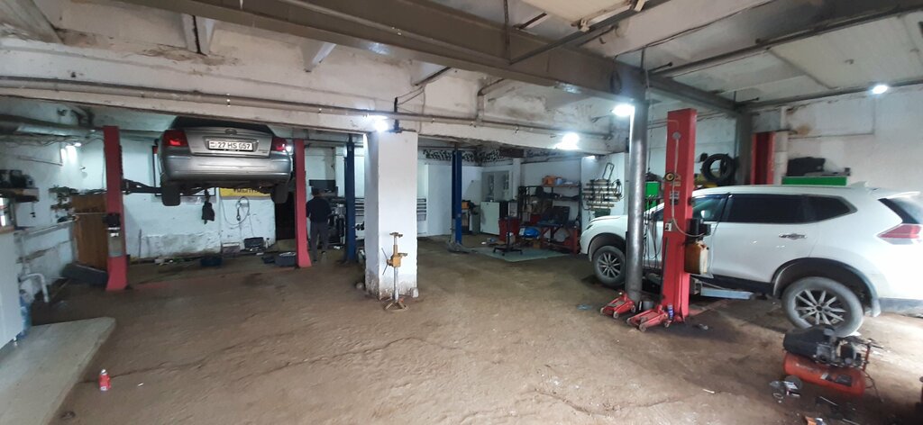 Otomobil servisi Pit Stop, Atırav, foto