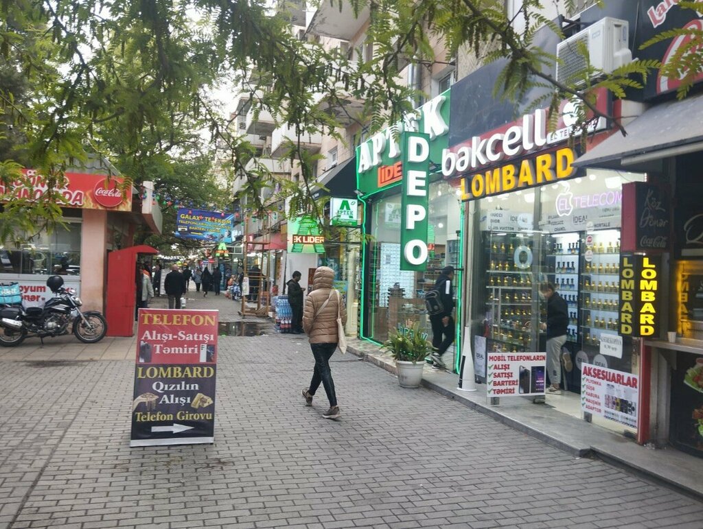 Rehincilik Lombard, Bakü, foto