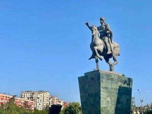 David IV Builder Memorial (Tbilisi, Marshal Gelovanis gamziri), anıt, heykel  Tiflis'ten