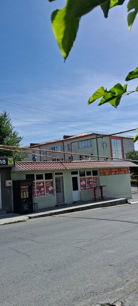 Ortaokul Secondary school № 2 named after Mnatsakan Ghazaryan, Ararat, foto