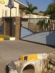 Licef School (Lusaka, Lusaka, Kamwala, Mopani Road, 2892), lise  Lusaka'dan