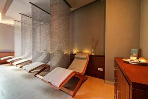 Iaki Hotel (Constanţa, Mamaia), otel  Mamaya'dan