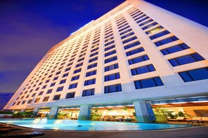 Golden Tulip Sovereign Hotel (92 Soi Saengcham - Rama 9 Road - Huay Kwang 10310 Bangkok), otel  Bangkok'tan