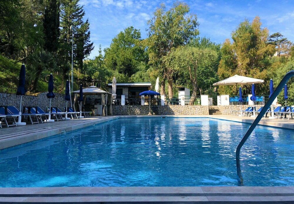Otel Villaggio Campeggio Santa Fortunata Campogaio, Campania, foto