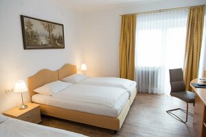 Salzburg Hotel Lilienhof (Siezenheimer Straße No:62, Wals-Siezenheim), otel  Salzburg'dan