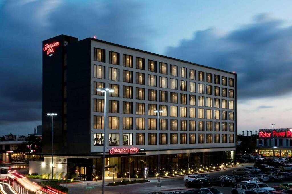 Otel Hampton Inn by Hilton Cancun Cumbres, Cancun, foto
