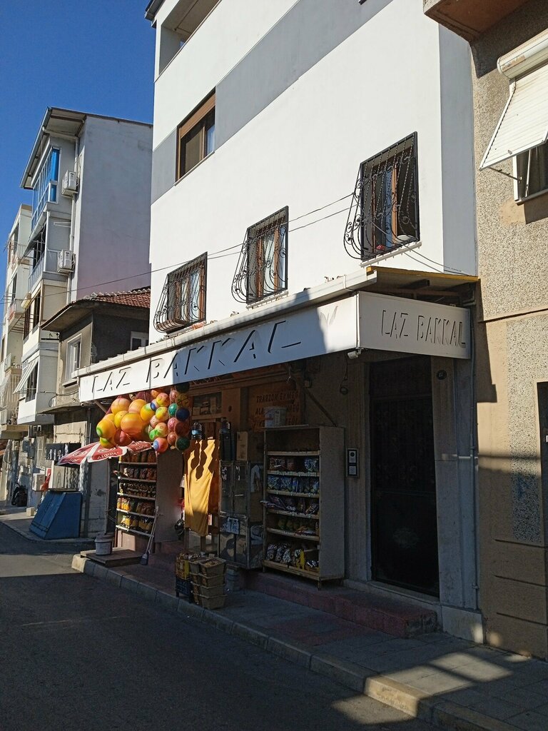 Market Laz Bakkal, İzmir, foto