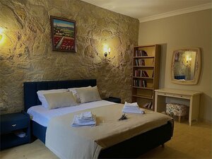 Chateau Andre (Magistralnaya ulitsa No:12, khutor Shkolny), otel  Krasnodarski krayından