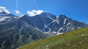 Гора Чегем (Kabardino-Balkarian Republic, Chegemskiy District, selskoye poseleniye Khushto-Syrt), dağ zirvesi  Kabardino‑Balkarya'dan