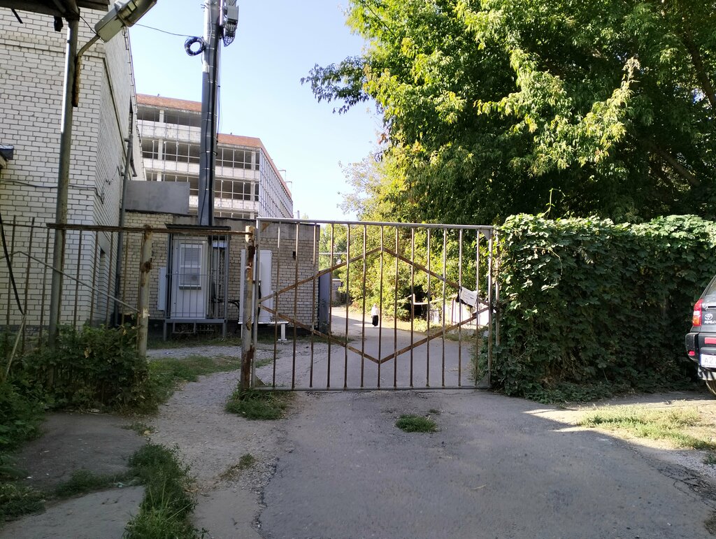 Garajlar Локомотив 96, Saratov, foto