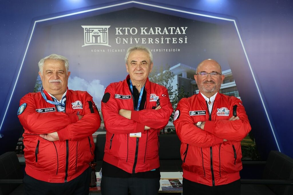 Kütüphaneler Kto Karatay Üniversitesi Kütüphanesi, Konya, foto
