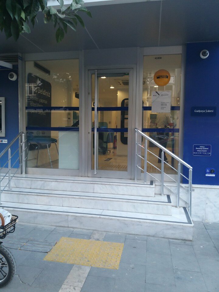 Banka Qnb Finansbank Gazipaşa Şubesi, Adana, foto