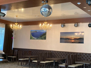 Зори (ulitsa Lenina No:15, posyolok gorodskogo tipa Omsukchan), kafe  Magadan Bölgesi'nden
