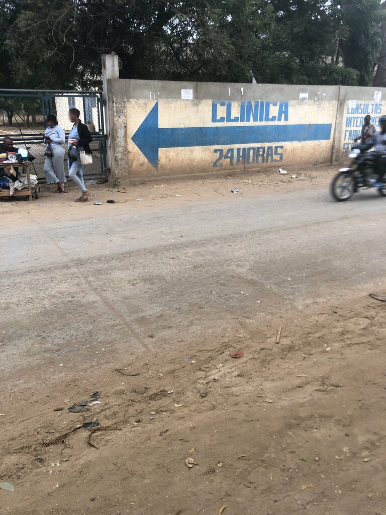 Tıp merkezleri ve klinikler Clínica da Gamek, Loanda, foto