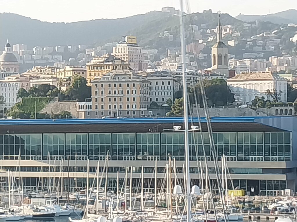 Deniz ve nehir iskeleleri port of Genoa, Cenova, foto