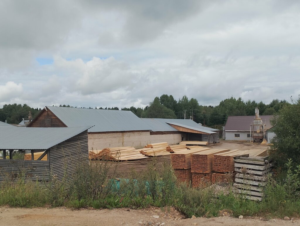 Yapı mağazası Kubometr, Novgorodskaya oblastı, foto