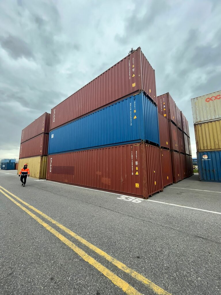 Konteynerler Tlc NIVA-Group, Saint‑Petersburg, foto