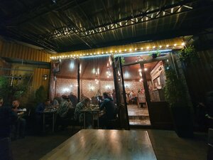 Zolotoy Shampur (prospekt Pobedy No:76, Kislovodsk), kafe  Kislovodsk'tan