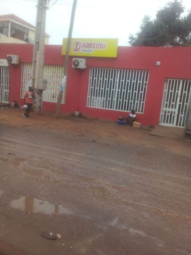 Market Arreiou Kicagil, Loanda, foto