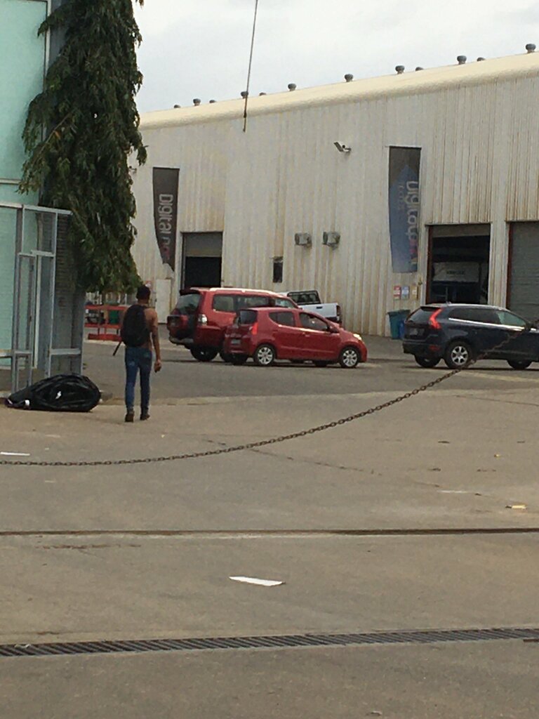 Gazete ve dergiler Big Media, Loanda, foto
