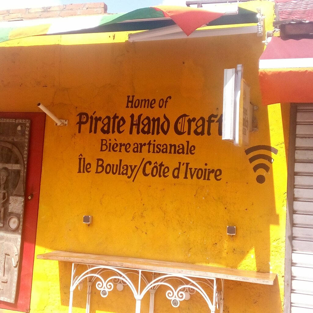 Bar Home of Pirate Hand Craft, Abican, foto