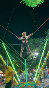 Happiness (Autonomous Republic of Crimea, Feodosia, Komsomolskiy park), lunapark  Feodosya'dan (Kefe'den)