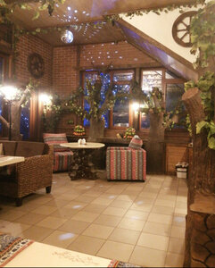 Solnechnaya Polyana (No:168, derevnya Novosaratovka), restoran  Saint‑Petersburg ve Leningradskaya oblastından