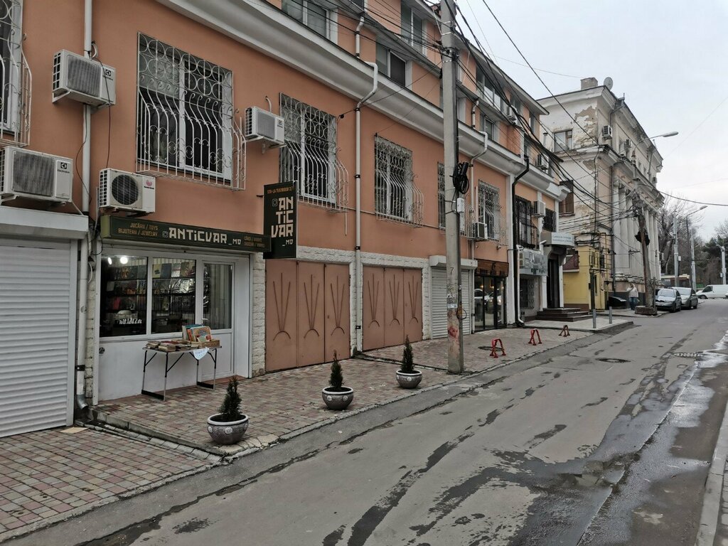 Antikacı dükkanları Anticvar, Kişinev, foto