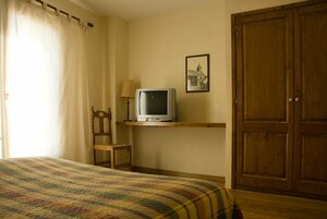 Cal Marrufes (Comunidad Autònoma de Cataluña, Girona, Puigcerdà, Calle Ripoll, 3), otel  Katalonya'dan