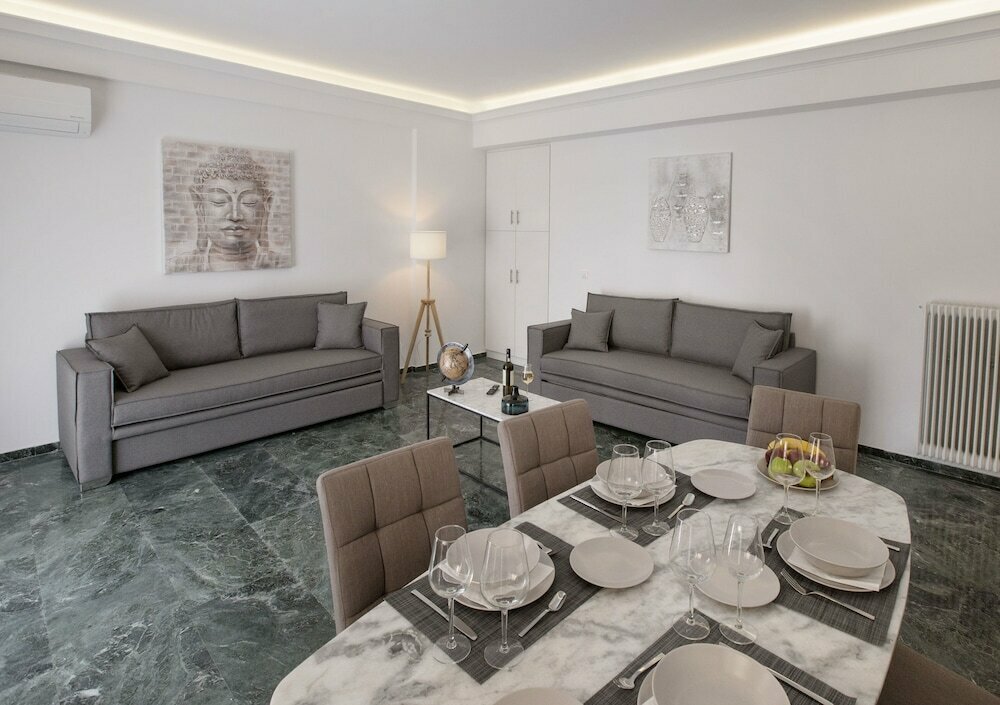 Otel Roomy & Comfortable Apt Near Acropolis by Ghh, Atina, foto