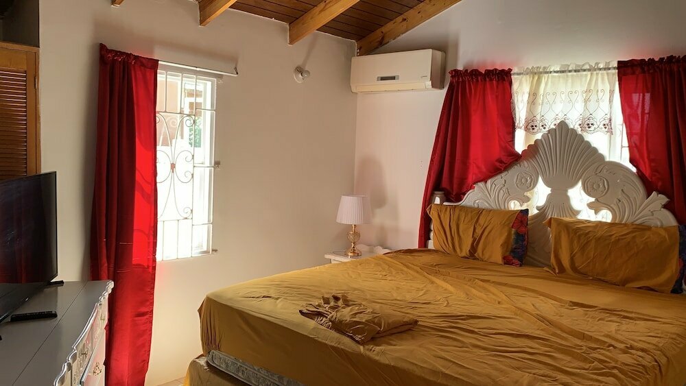 Otel Luvie's Chill Spot, Trelawny, foto