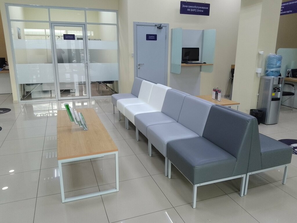 ATM'ler Ак Барс Банк, Nijnekamsk (Tüben Kama), foto