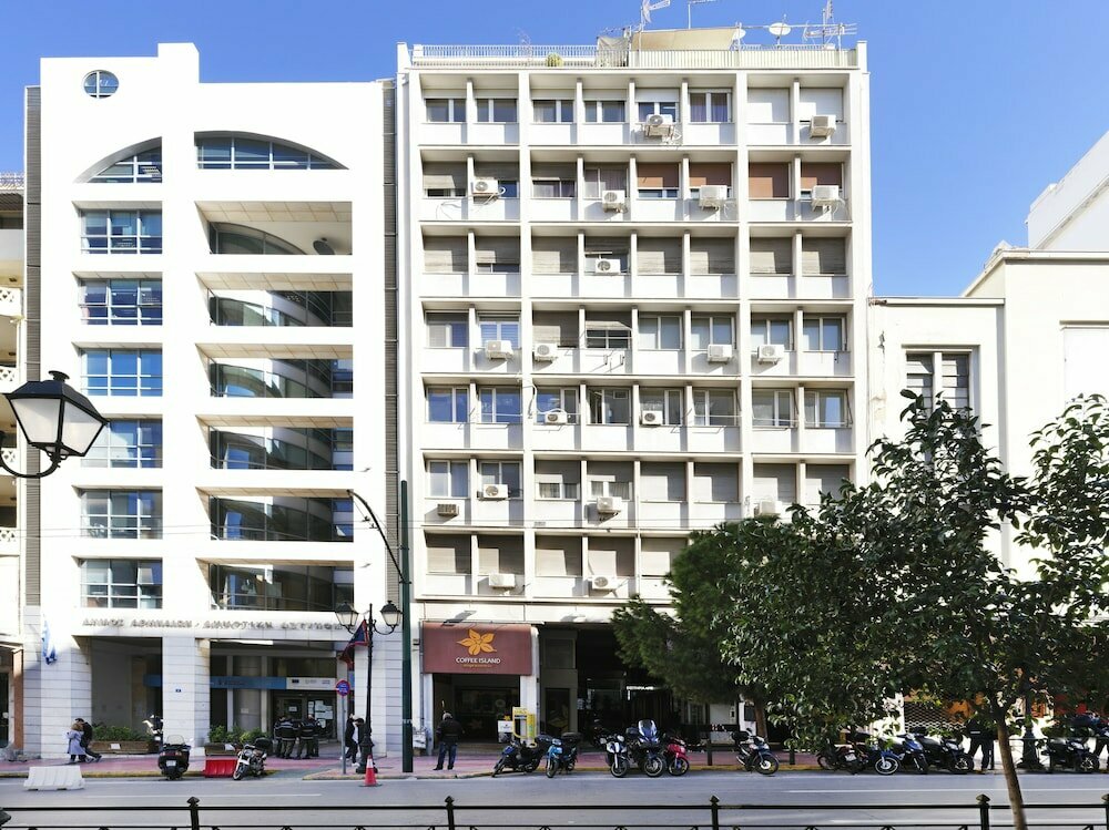 Otel Athenian Apartment with Hot Tub, Atina, foto