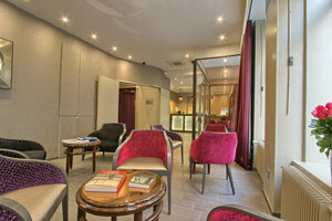 Four Seasons Hotel Seoul (Saemunan-ro No:97), otel  Seul'dan