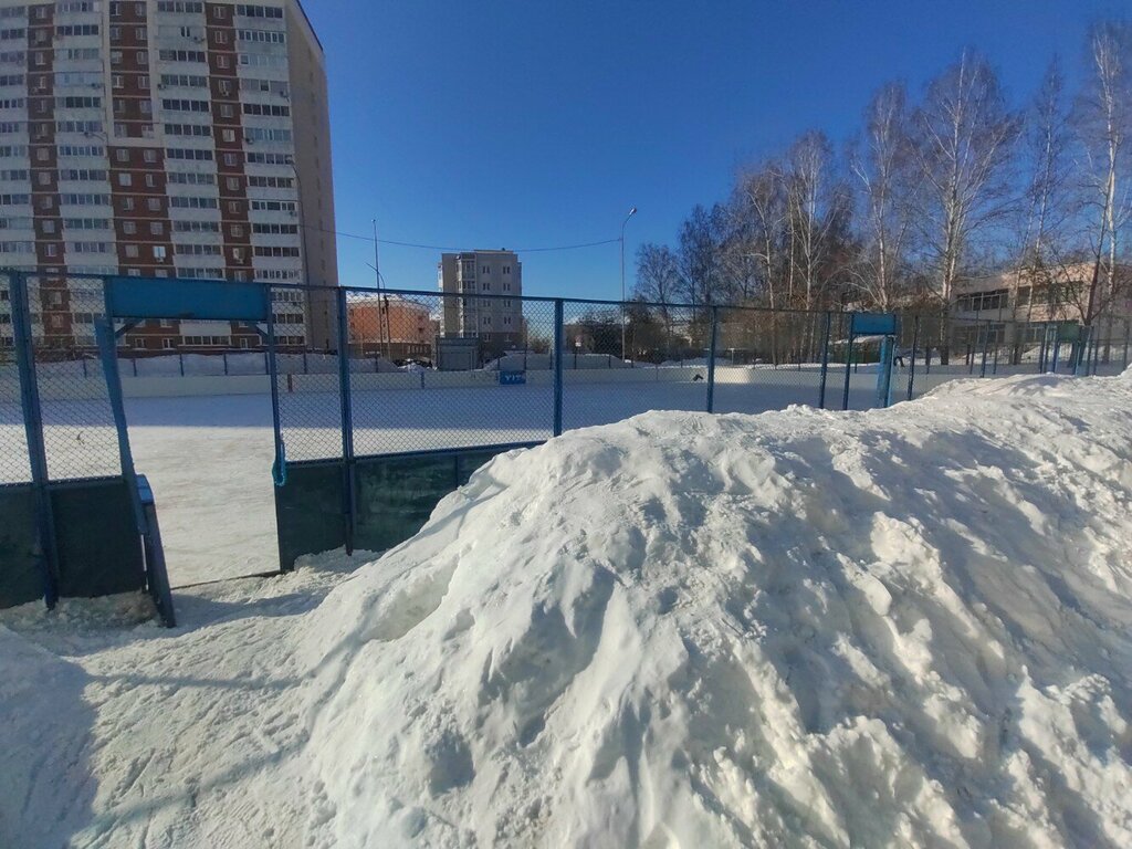 Buz pateni pistleri Ice rink, Yekaterinburg, foto