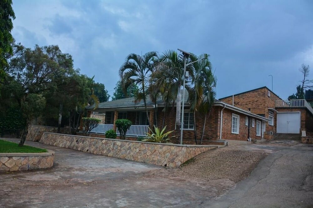 Otel SamWeb Bed and Breakfast, Kampala, foto