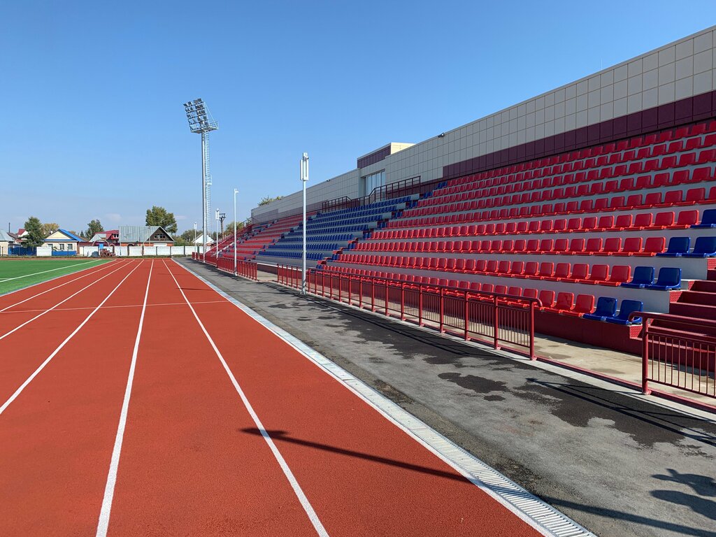 Çok amaçlı spor tesisleri Sports and fitness center of the city of Kuibyshev, Kuybyshev, foto