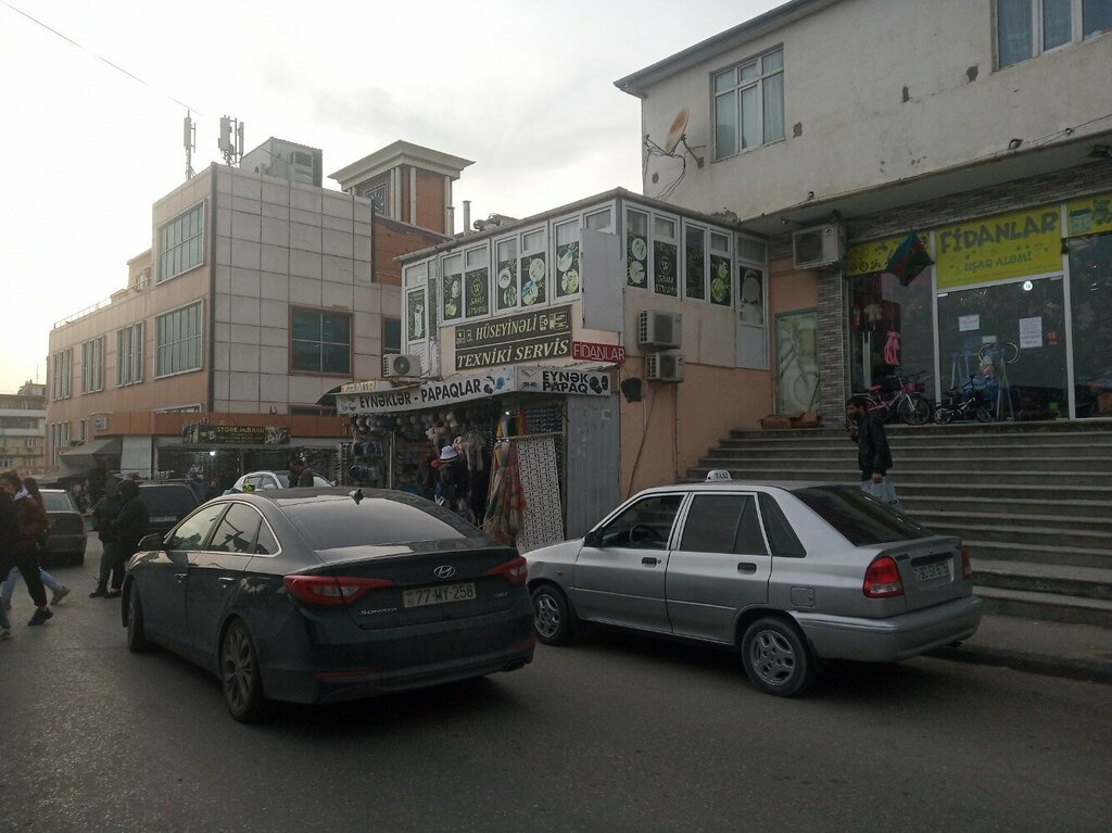 Şapka satan mağazalar Eynəklər-papaqlar, Bakü, foto