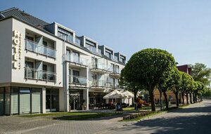 Hotel Jastarnia (Pomeranian Voivodeship, Powiat Pucki, Jastarnia, ulica Portowa), otel  Jastarnia'dan