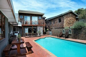 Lungile Backpackers Lodge (Eastern Cape Province, Nelson Mandela Bay, Chief Dawid Stuurman International Airport), otel  Port Elizabeth'ten