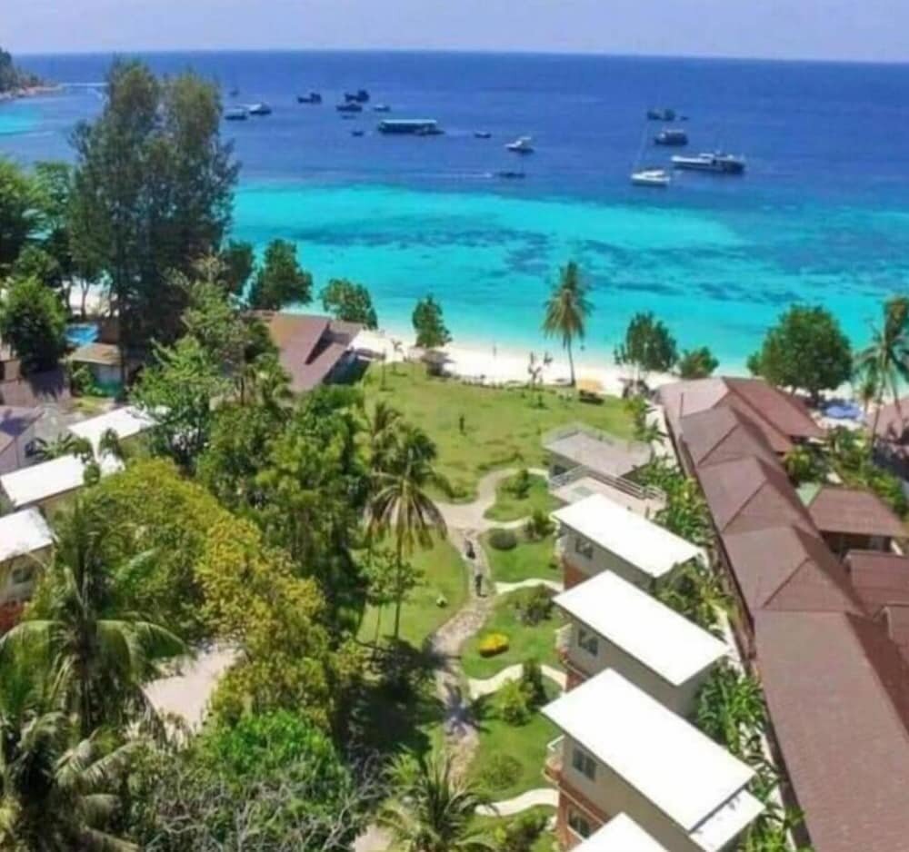 Otel The Breeze Lipe Resort, Dünya, foto