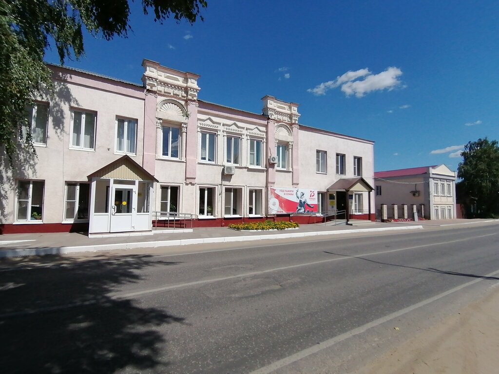 Sosyal yardım kuruluşları Tsentr sotsialnogo obsluzhivaniya naseleniya Bazarno-Karabulakskogo rayona, Gu, Saratovskaya oblastı, foto