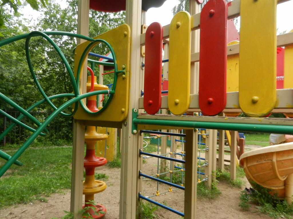 Oyun alanı Playground, Dmitrov, foto