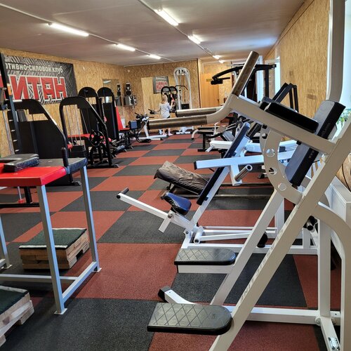 Spor ve jimnastik salonları ССК Титан, Pudozh, foto