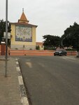 Liceu Salvador Correia (Luanda Province, Municipality of Luanda, Maculusso), lise  Loanda'dan
