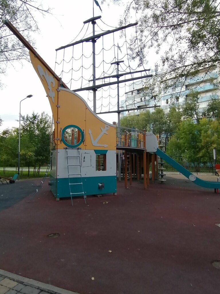 Oyun alanı Playground, Almatı, foto