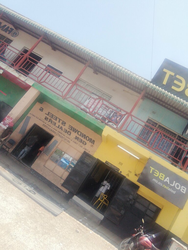 Dövmeciler Cletustattoo & body piercing studio, Lusaka, foto
